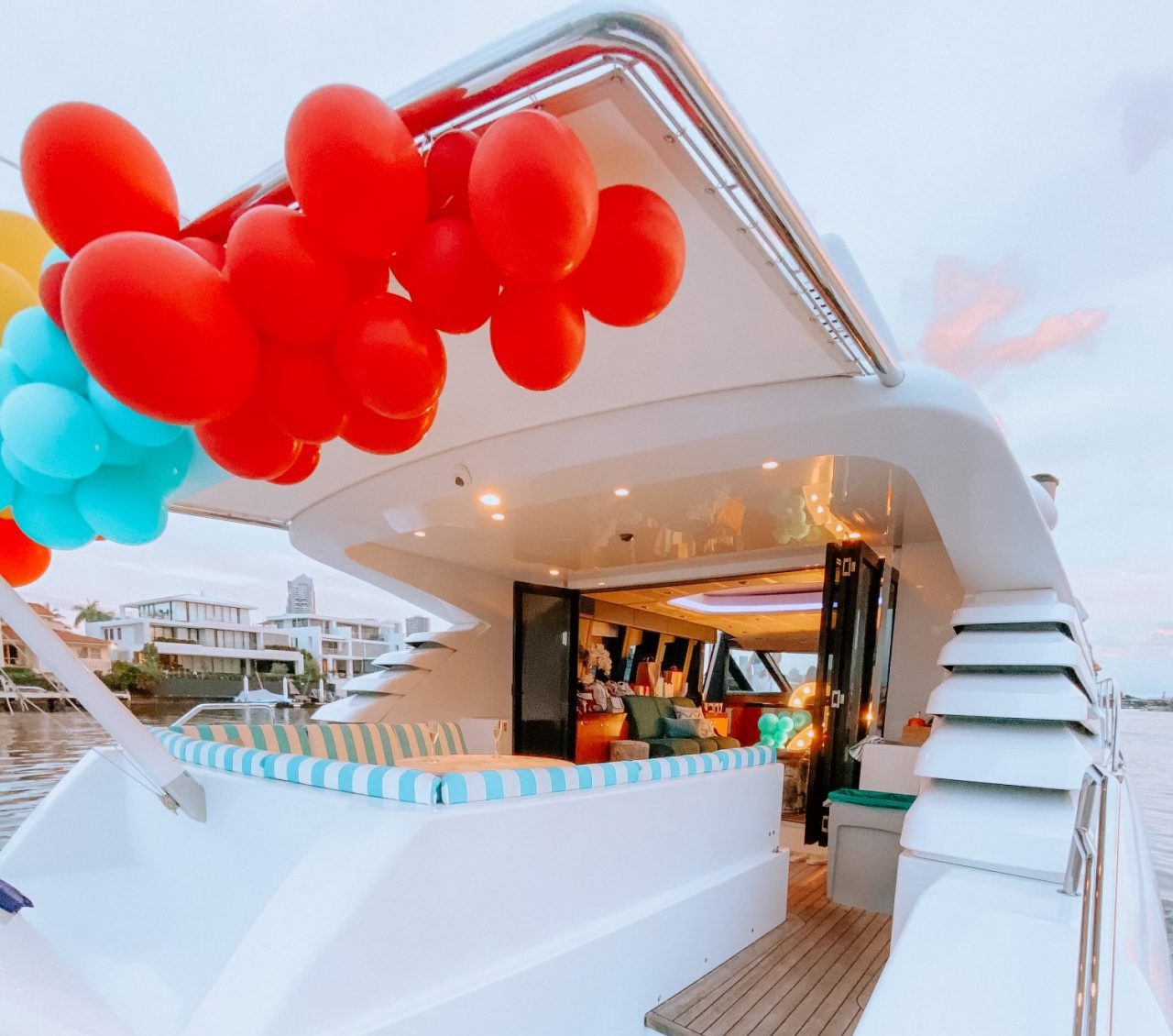 YOT BLUE - Crystal Blue Yacht Charters