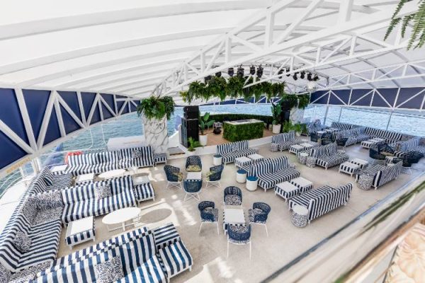 YOT CLUB - Crystal Blue Yacht Charters