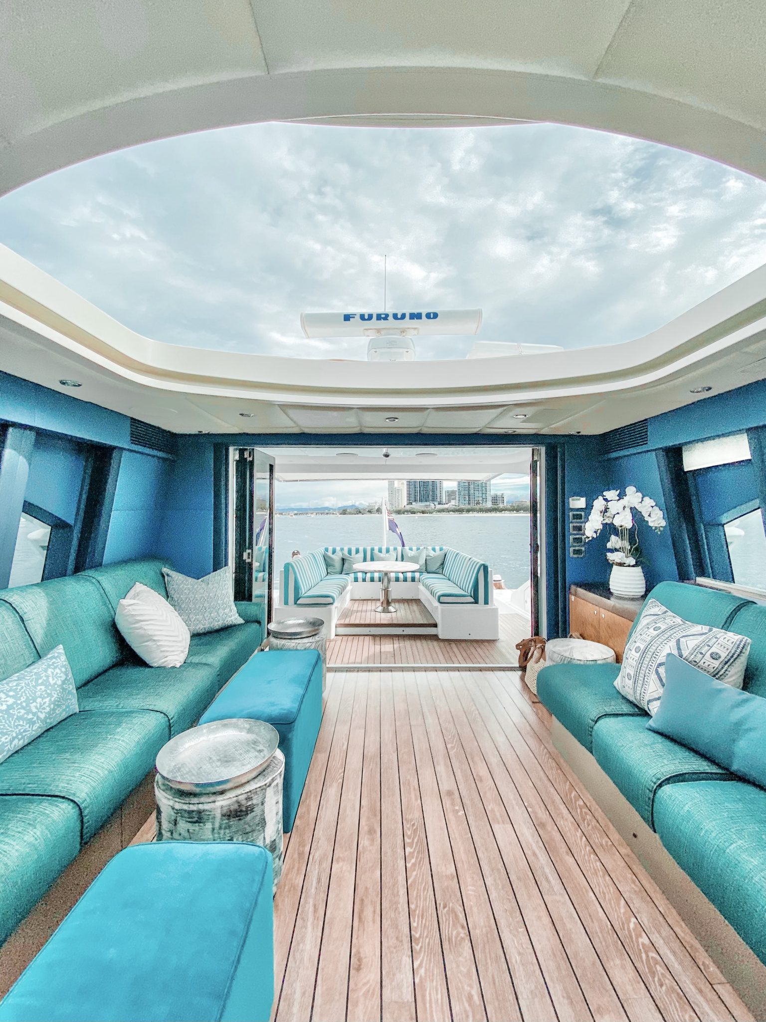 YOT BLUE - Crystal Blue Yacht Charters