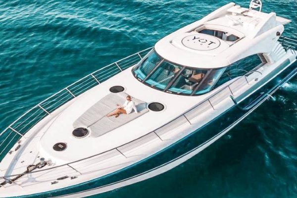 YOT BLUE - Crystal Blue Yacht Charters