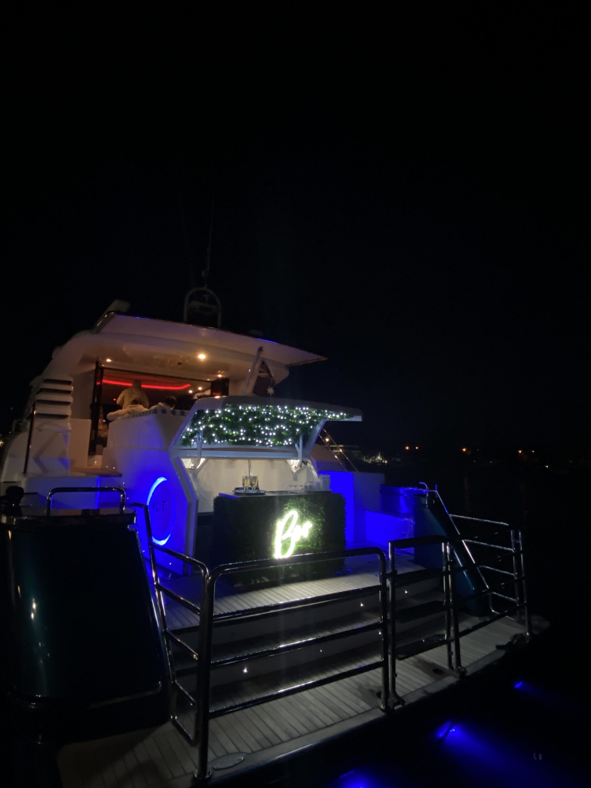 YOT BLUE - Crystal Blue Yacht Charters